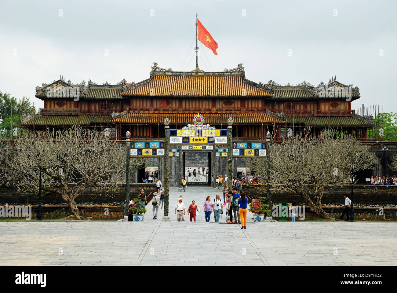The 'Noon Gate' entrance to the Imperial Citadel, Hue, Vietnam Stock ...