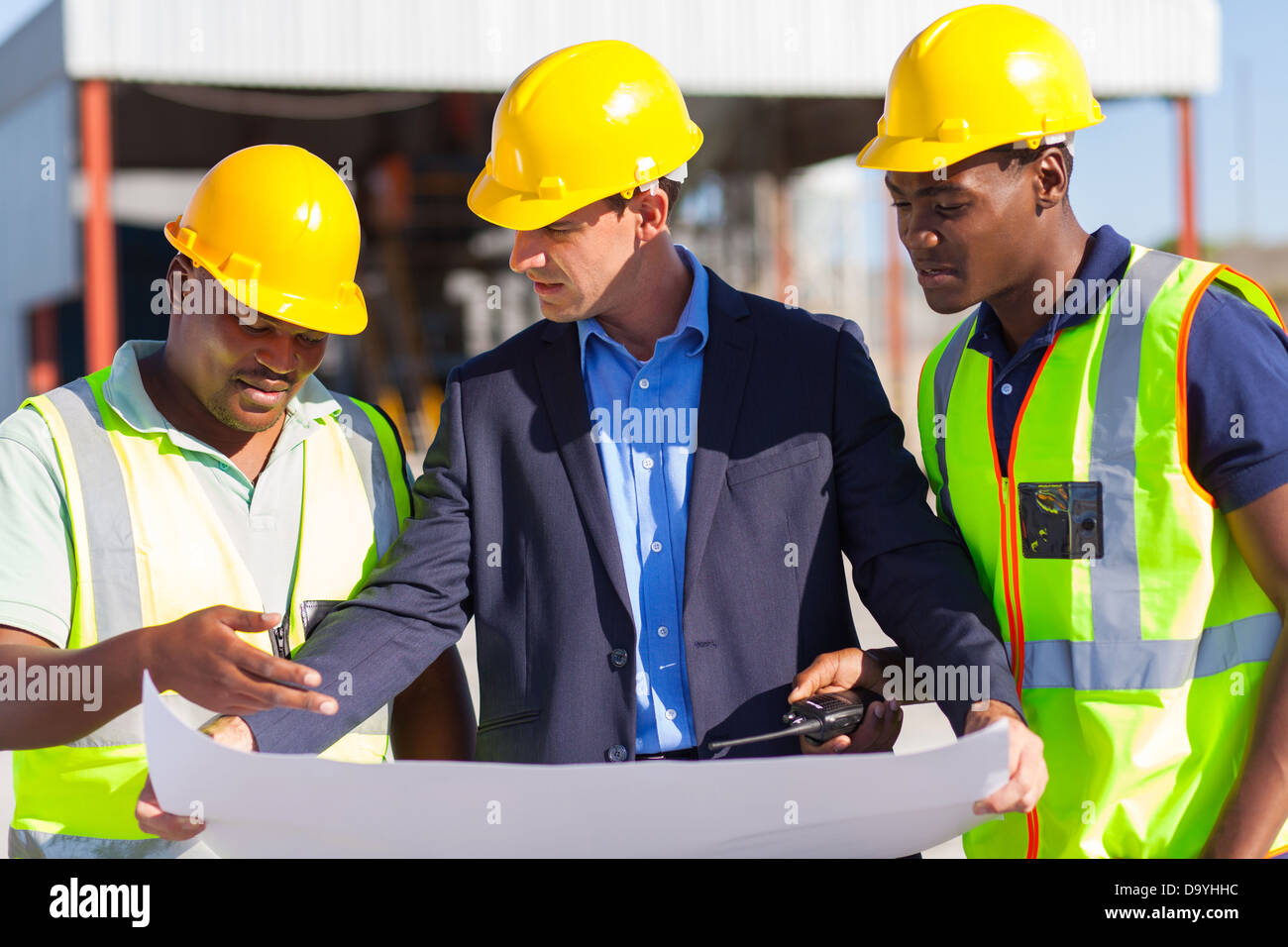 Diverse group of construction workers hi-res stock photography and ...