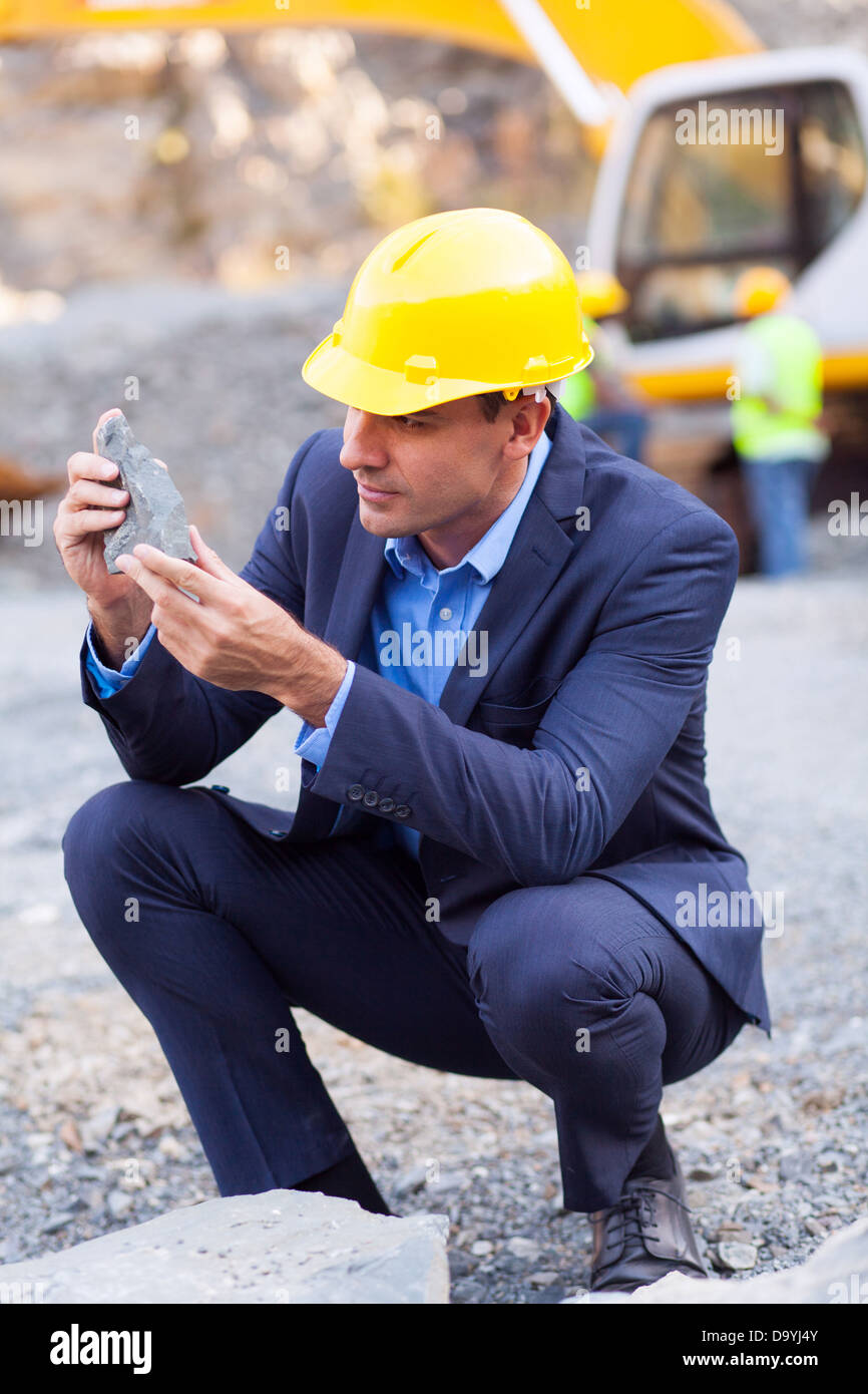 Inspecting equipment hi-res stock photography and images - Alamy