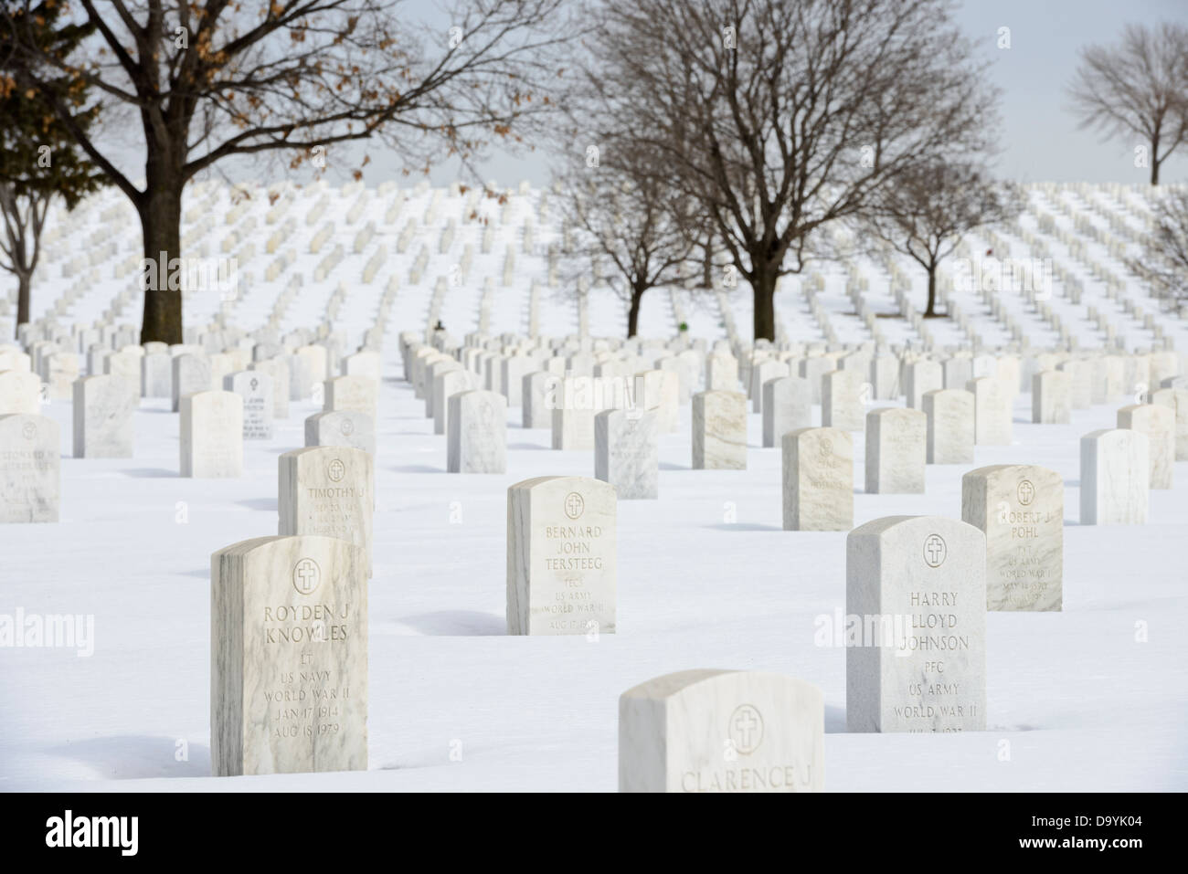 Frozen cemetery hi-res stock photography and images - Alamy