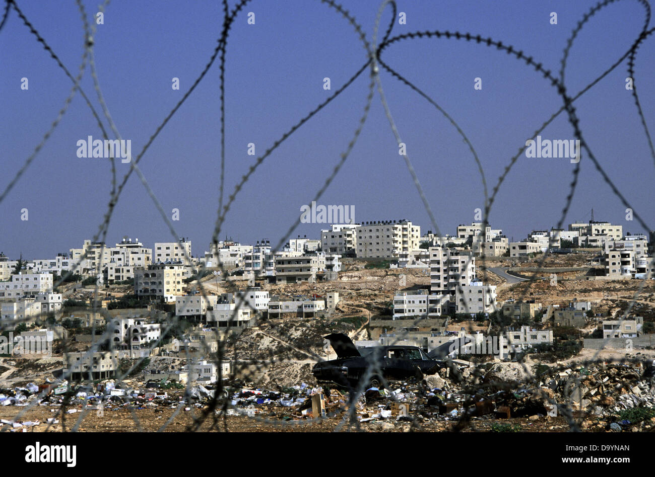 Barbed barbed border hi-res stock photography and images - Alamy