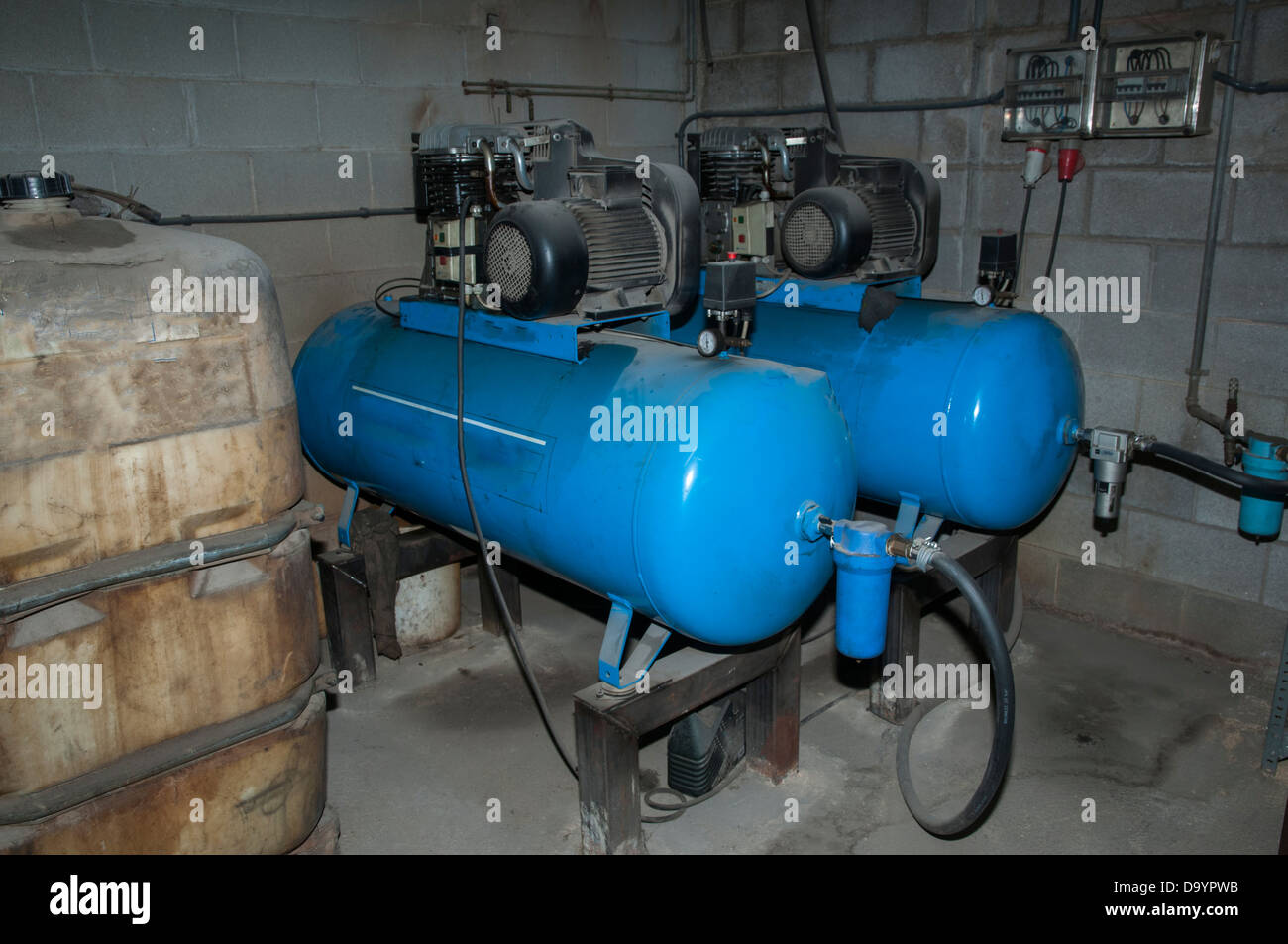 Air compressors hi-res stock photography and images - Alamy