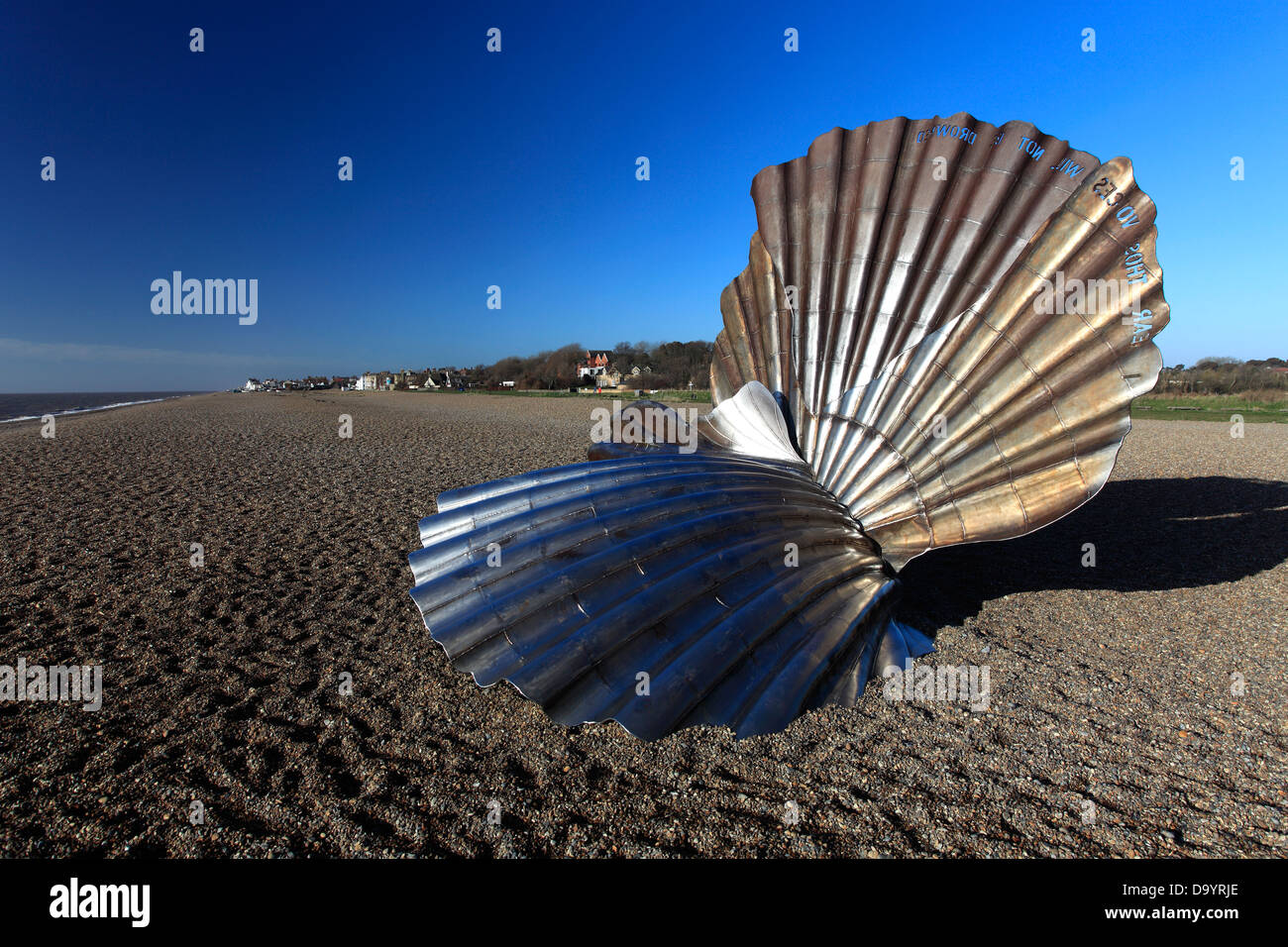 The Scallop shell sculpture by Maggie Hambling, shingle beach Aldeburgh ...