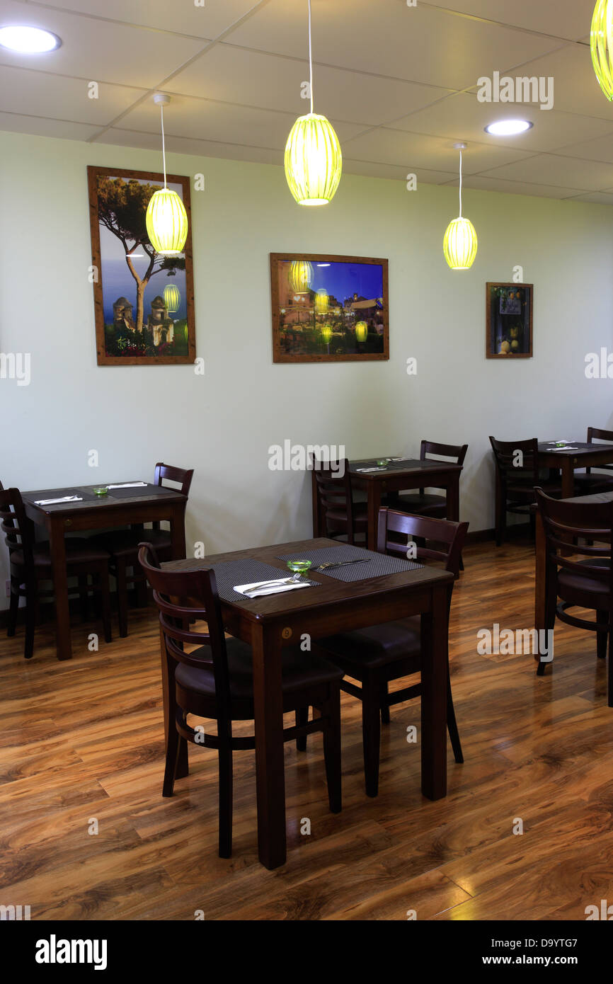 Inside italian restaurant hi-res stock photography and images - Alamy