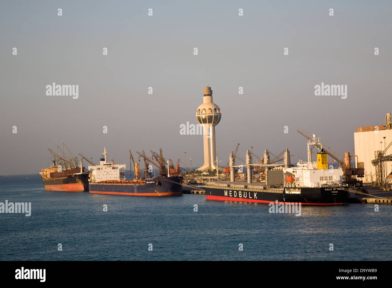Jeddah port hi-res stock photography and images - Alamy