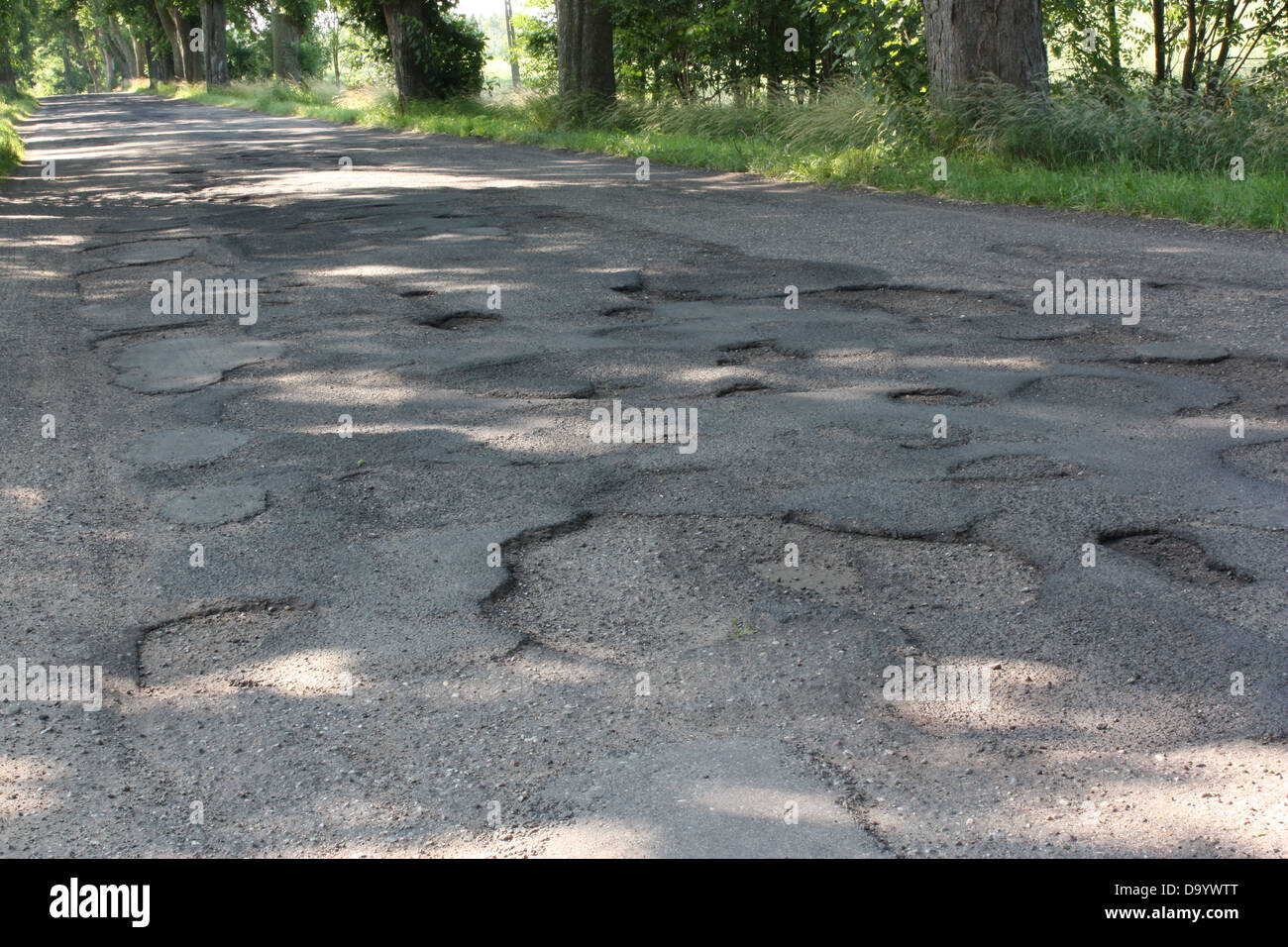 Uneven poor quality road surface hi-res stock photography and images ...