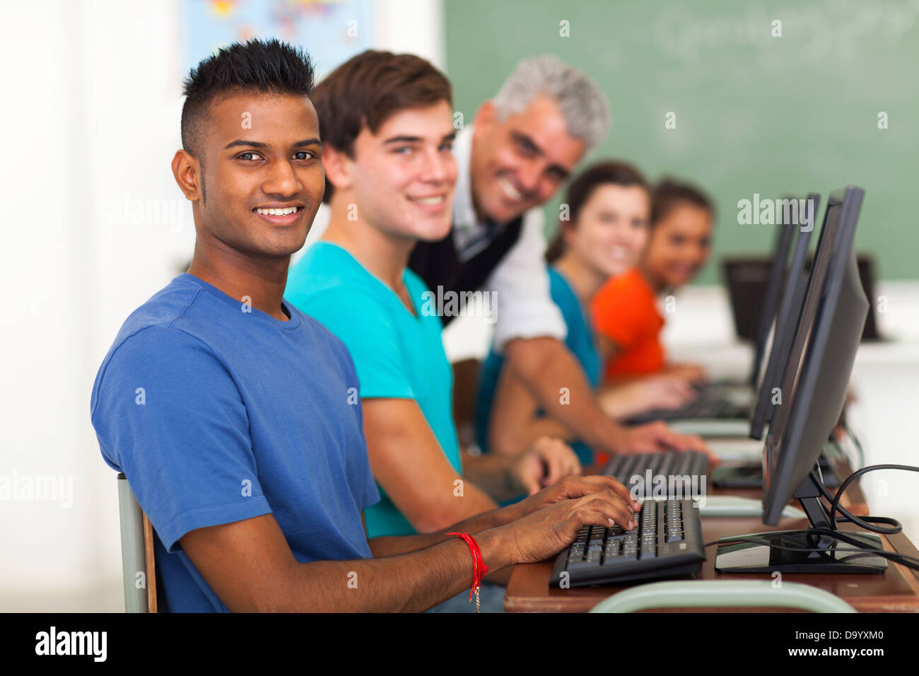 Teen boy computer teacher hi-res stock photography and images - Alamy