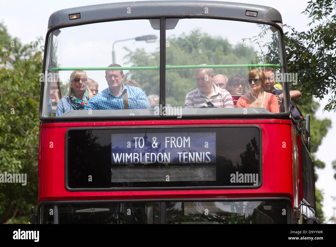 Six championships bus hi-res stock photography and images - Alamy