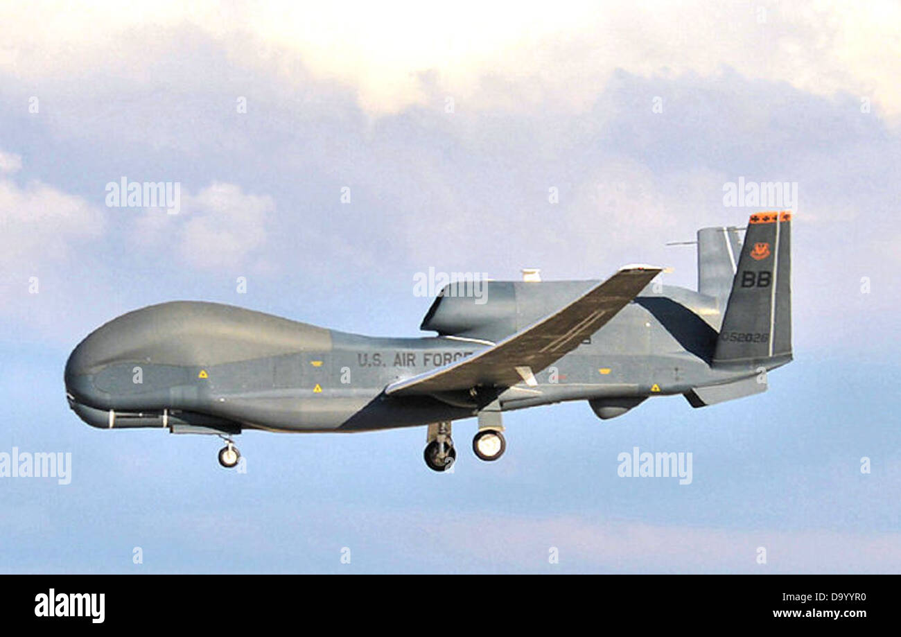 Rq 4b global hawk hi-res stock photography and images - Alamy