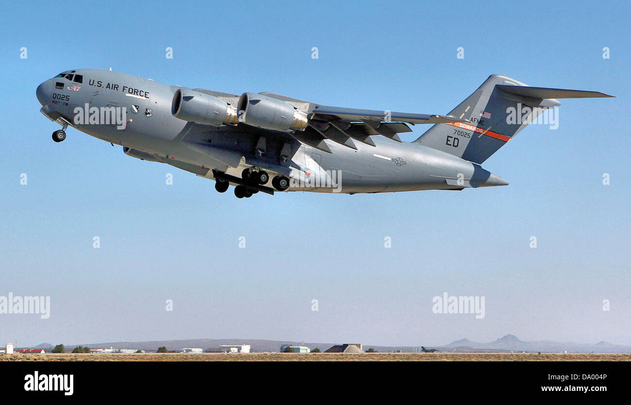 418th Flight Test Squadron McDonnell Douglas YC-17A Lot I Globemaster ...