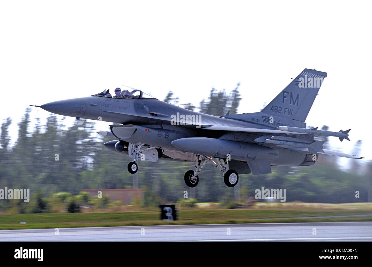 The 482d Fighter Wing operates the General Dynamics F-16C Block 30H ...