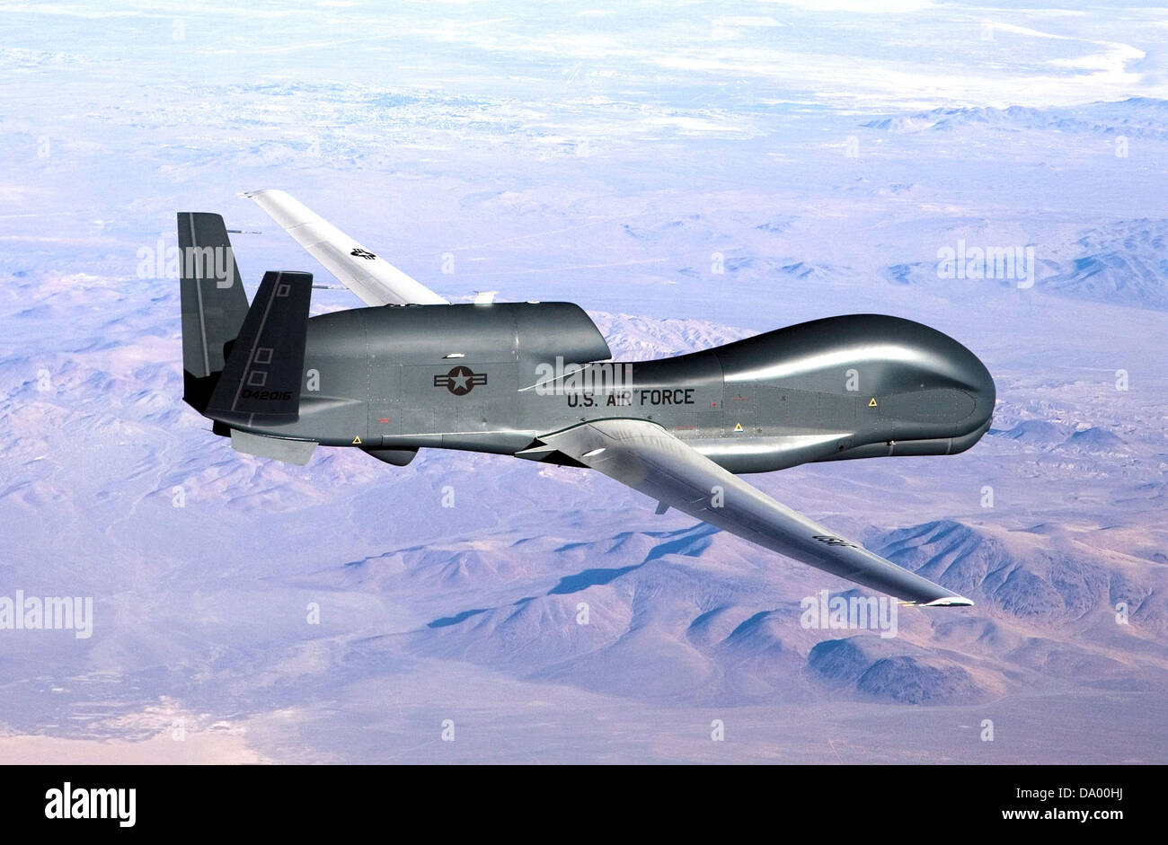 940th Wing - Northrop Grumman RQ-4B Block 20 Global Hawk 04-2015 Stock Photo - Alamy