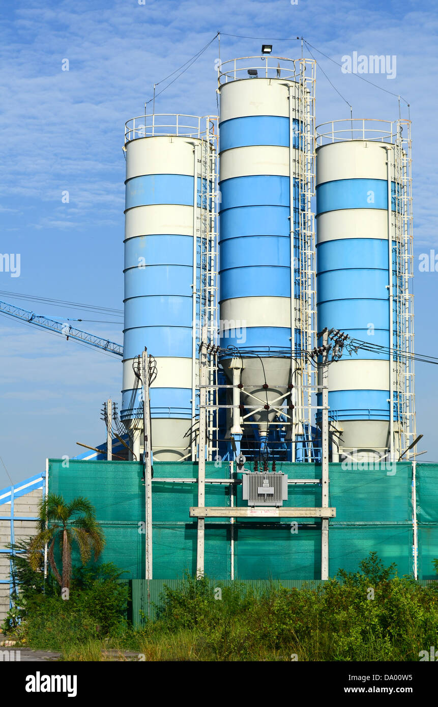 Cement factory hi-res stock photography and images - Alamy