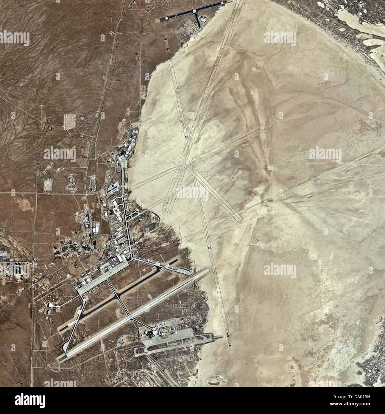 Edwards Air Force Base - Rogers Dry Lake CA 2006 Stock Photo - Alamy