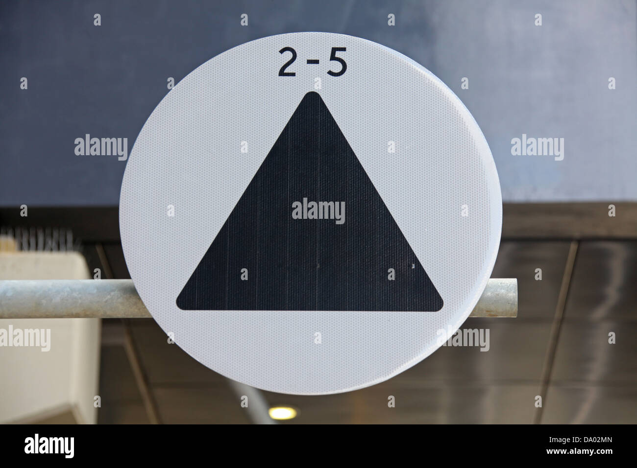 A new "in clear" marker board for 2 to 5 car length trains (EMU or DMU ...