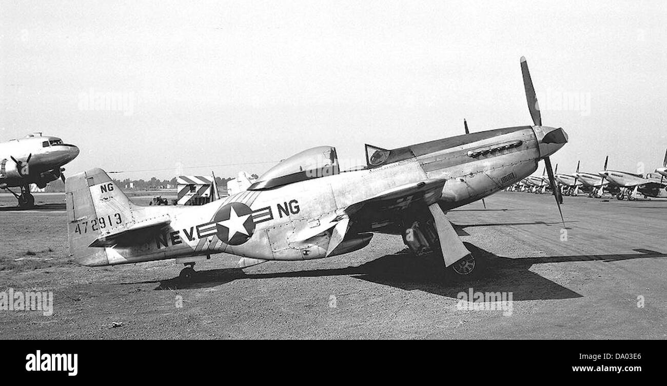 P 51d 25 na Black and White Stock Photos & Images - Alamy