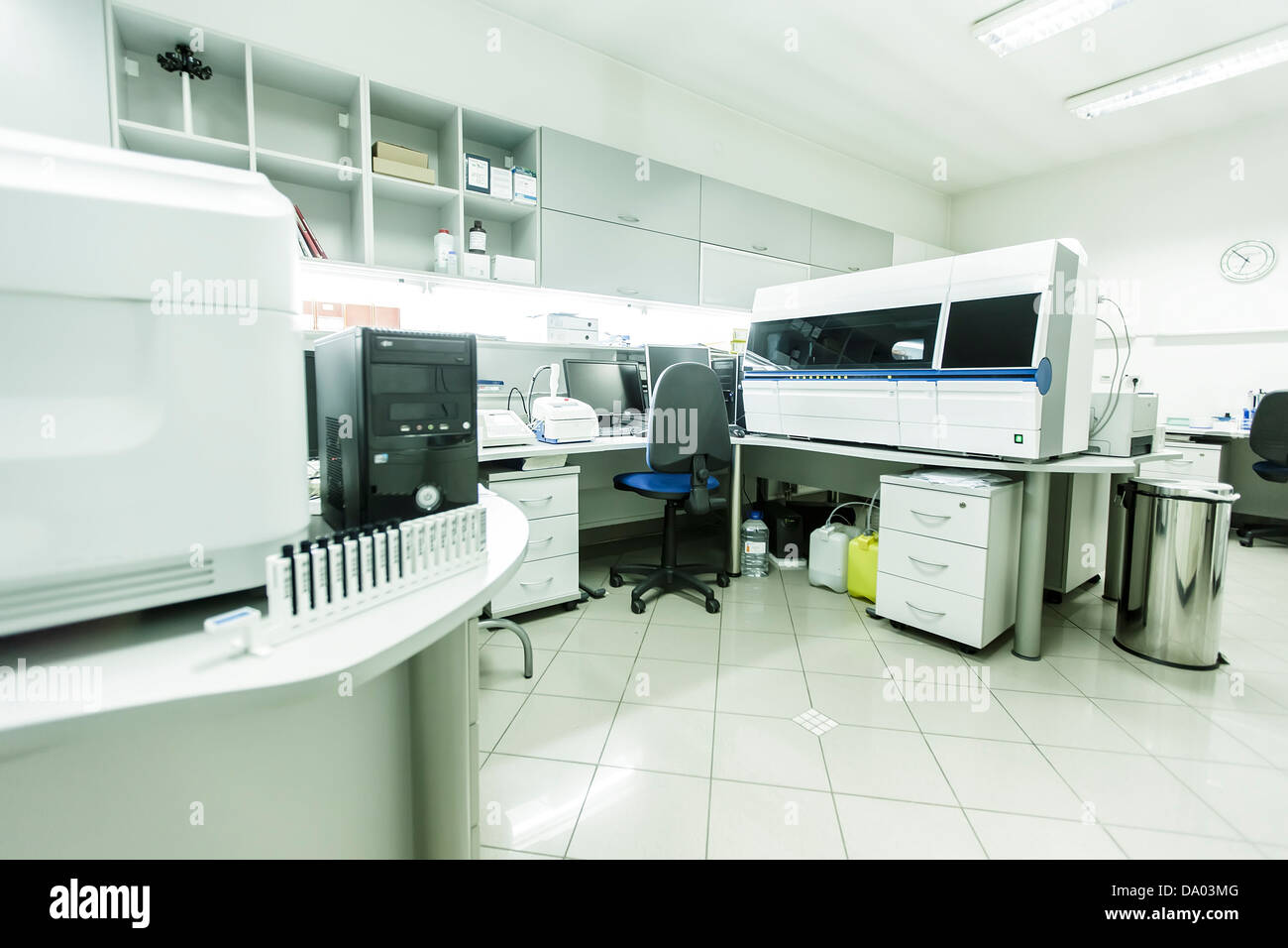 Laboratory objects hi-res stock photography and images - Alamy