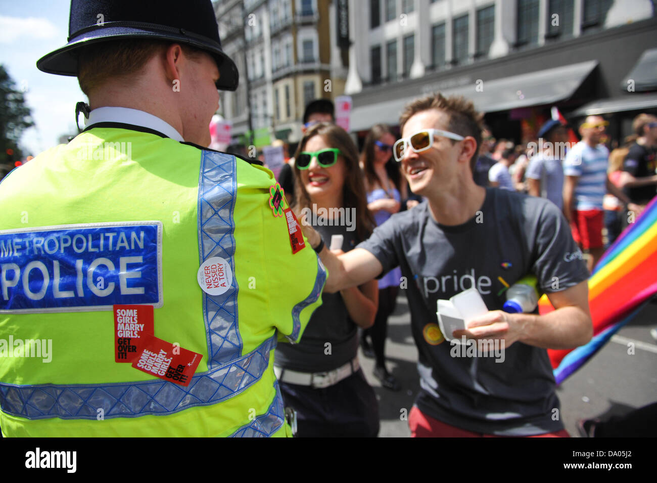 London gay pride police hi-res stock photography and images - Alamy