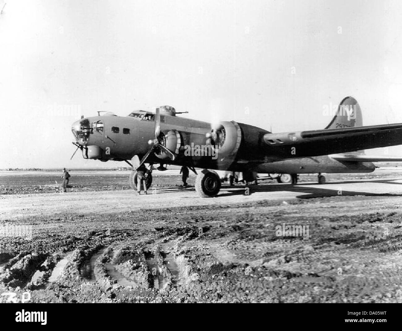 The 301st Bombardment Group operated the B-17 Flying Fortress during ...