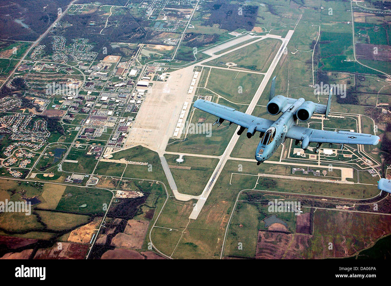 The 442nd Fighter Wing, flying the A-10 Thunderbolt II, conducts close ...