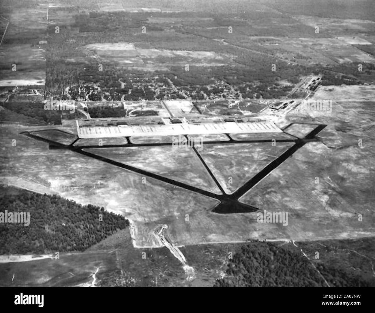 Airfield 1944 hi-res stock photography and images - Alamy