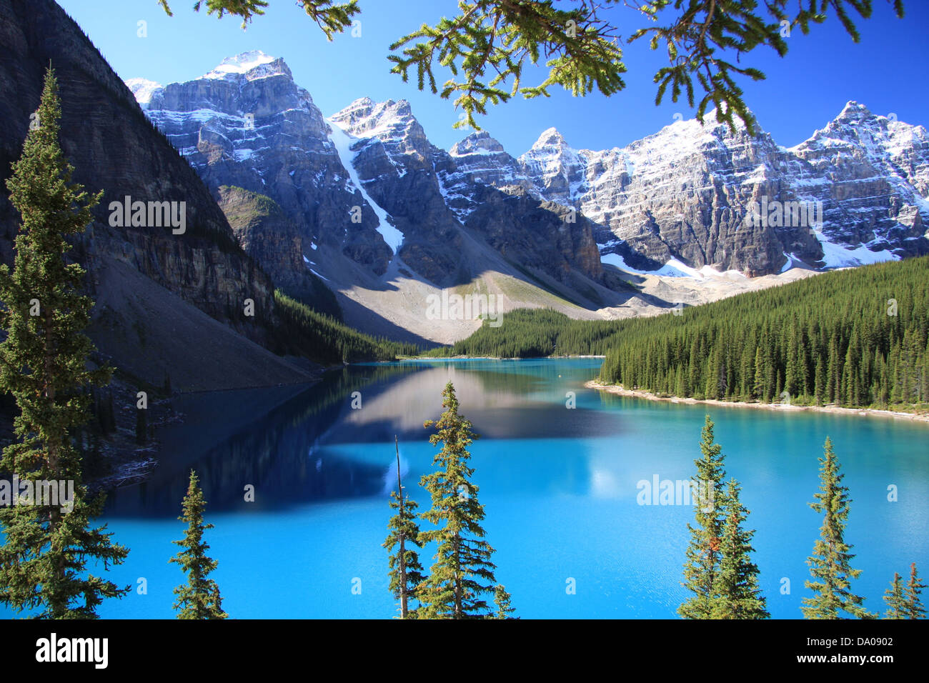 Moraine lake alberta canada hi-res stock photography and images - Alamy