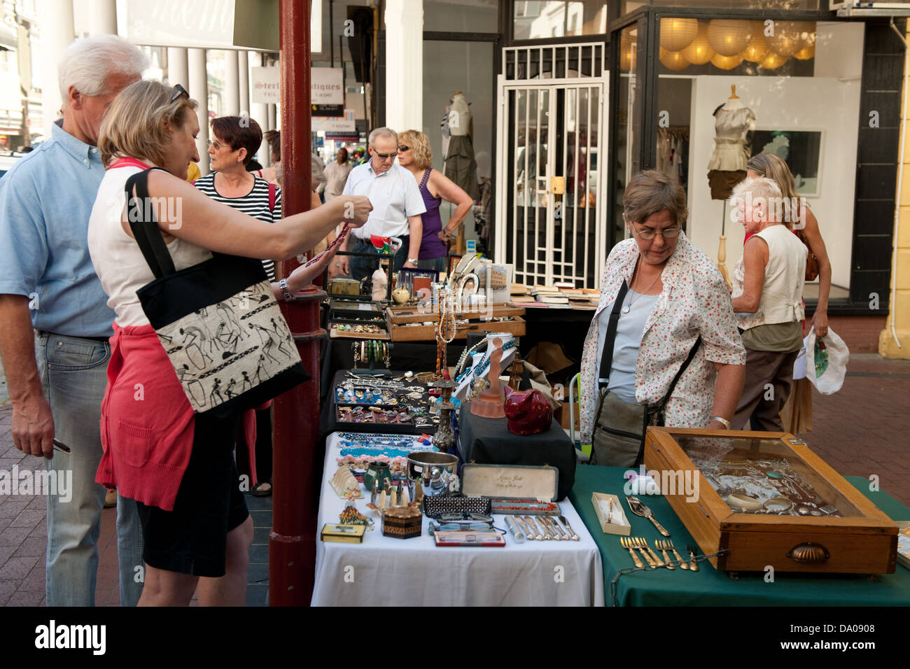 The african flea market hi-res stock photography and images - Alamy