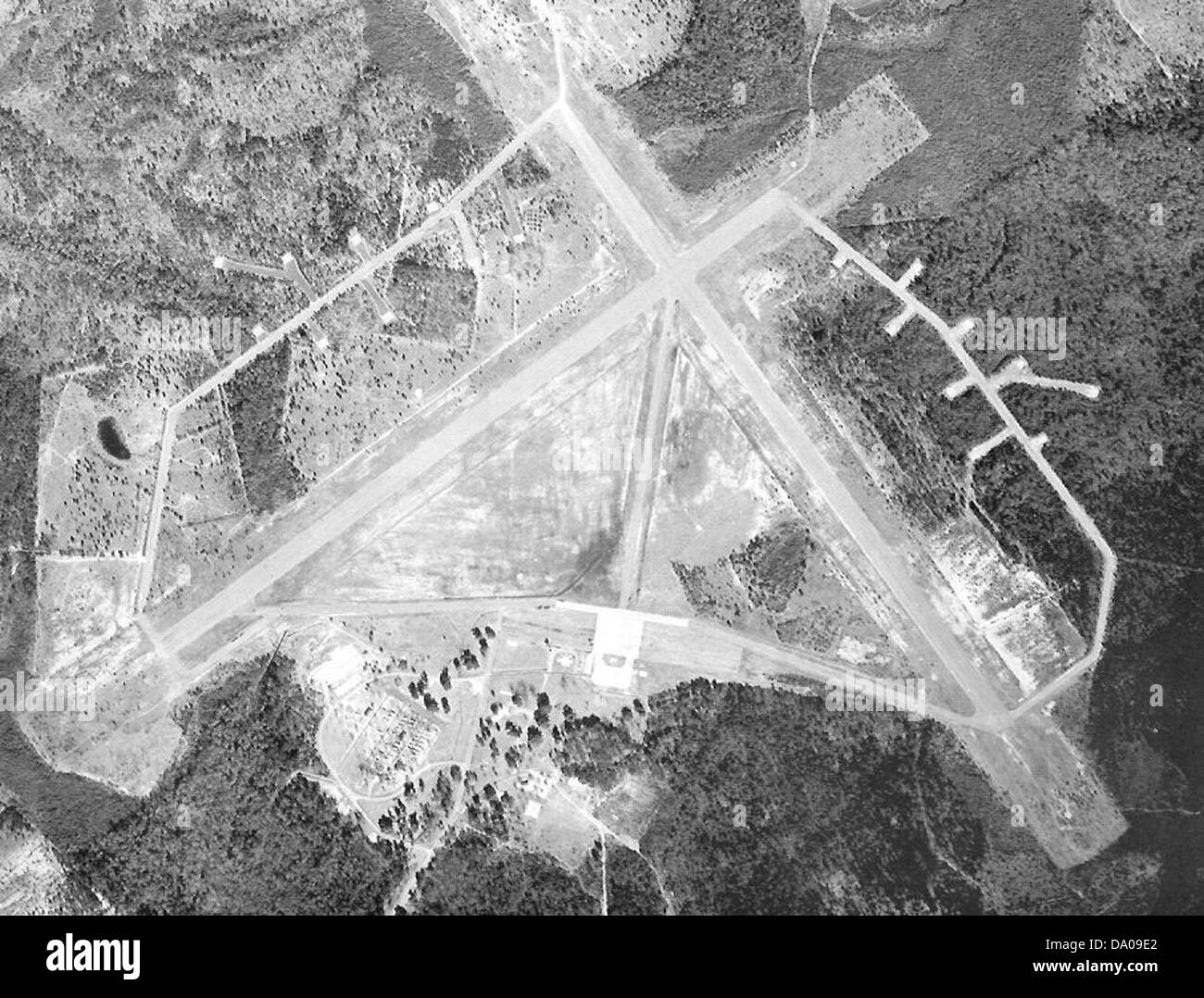 The 1944 image of Wright Army Airfield (GA) shows key operations during ...