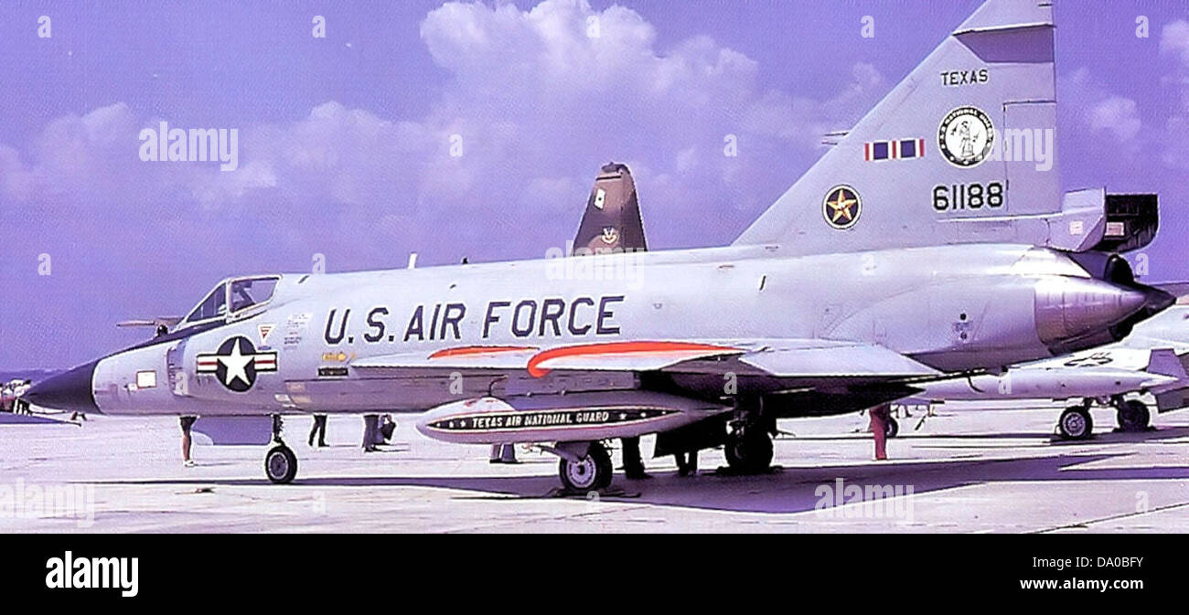 Convair f 102a delta dagger hi-res stock photography and images - Alamy