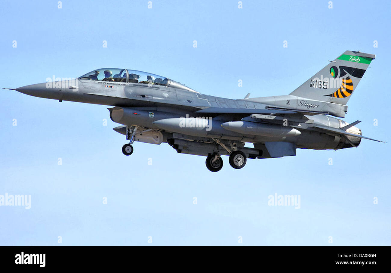 The 112th Fighter Squadron operates the General Dynamics F-16D Block ...