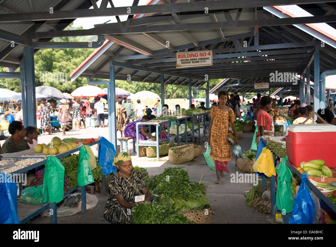 Busy page park market is the commercial center of rabaul hi-res stock ...