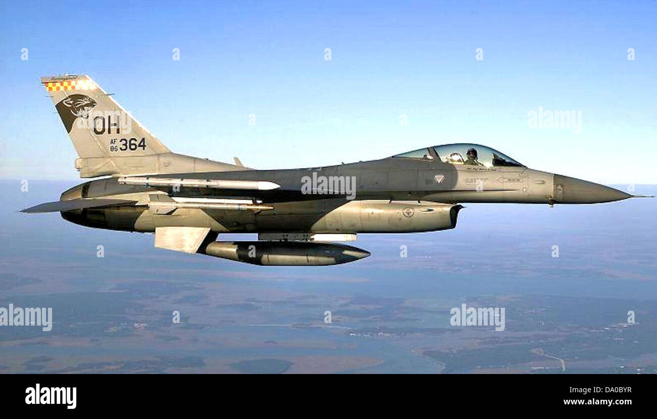 The 162nd Fighter Squadron operates the General Dynamics F-16C Block ...