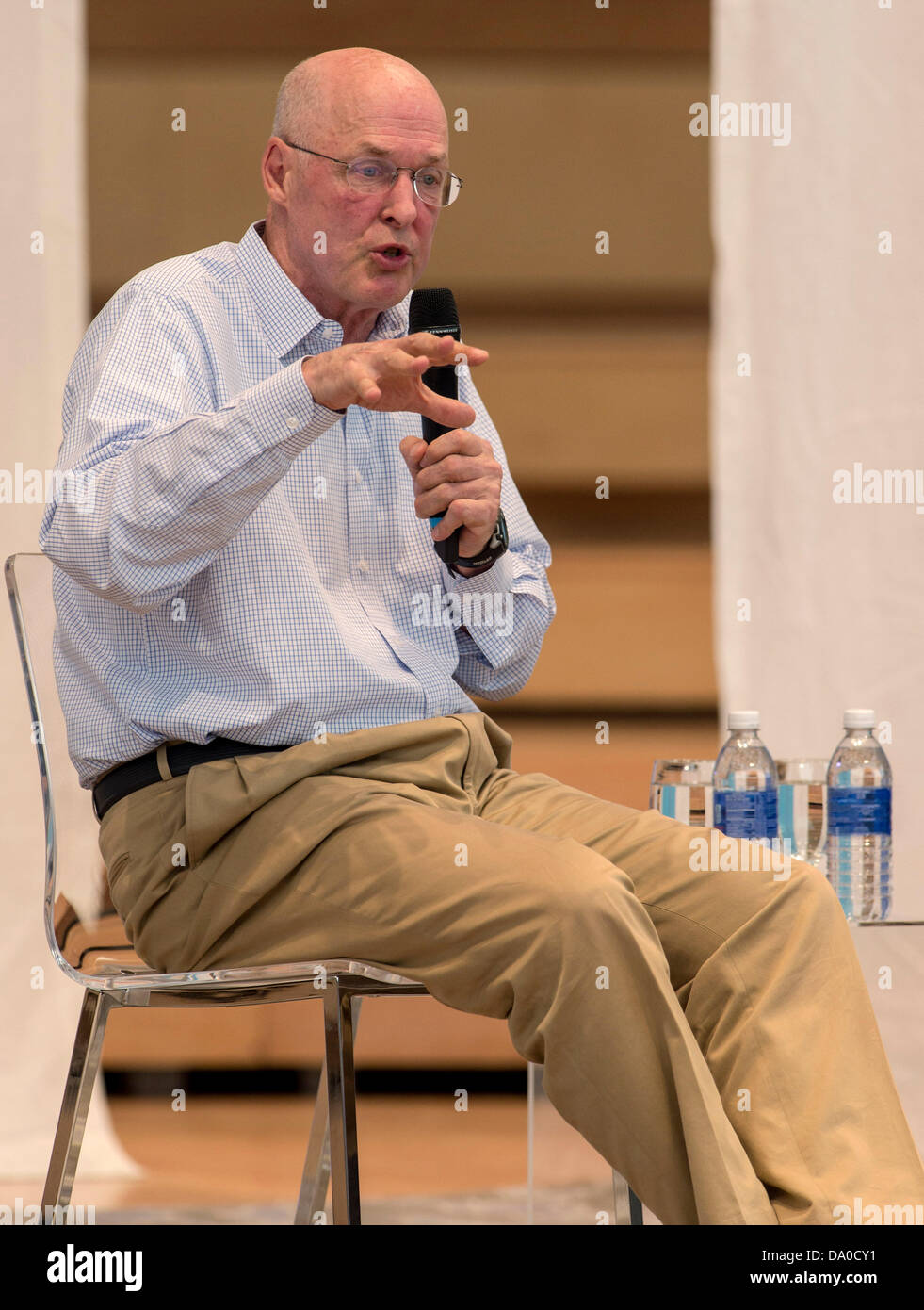Former us secretary of the treasury hi-res stock photography and images ...