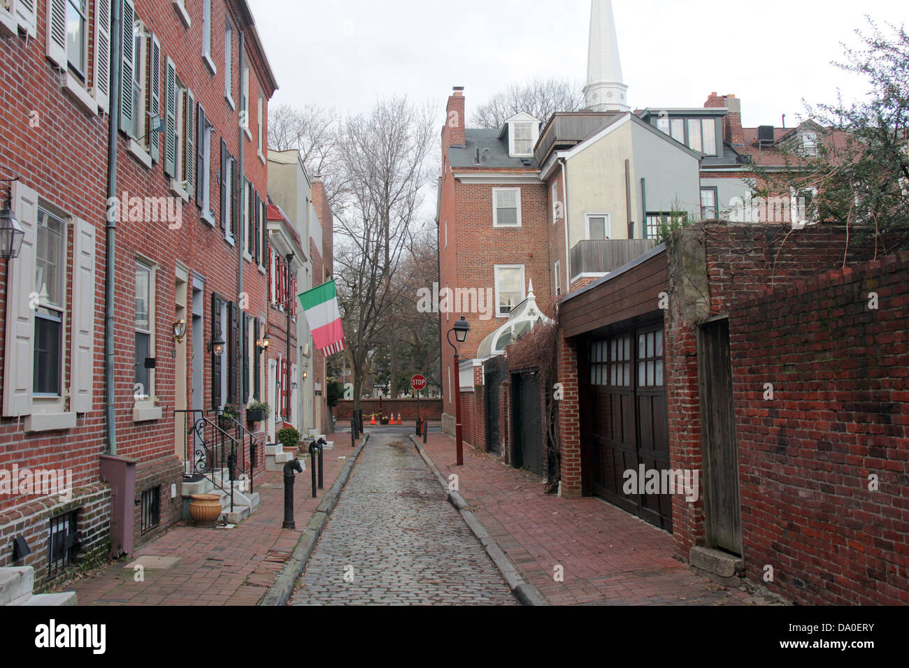 Small stone paved alley in Center City, Philadelphia, Pennsylvania ...