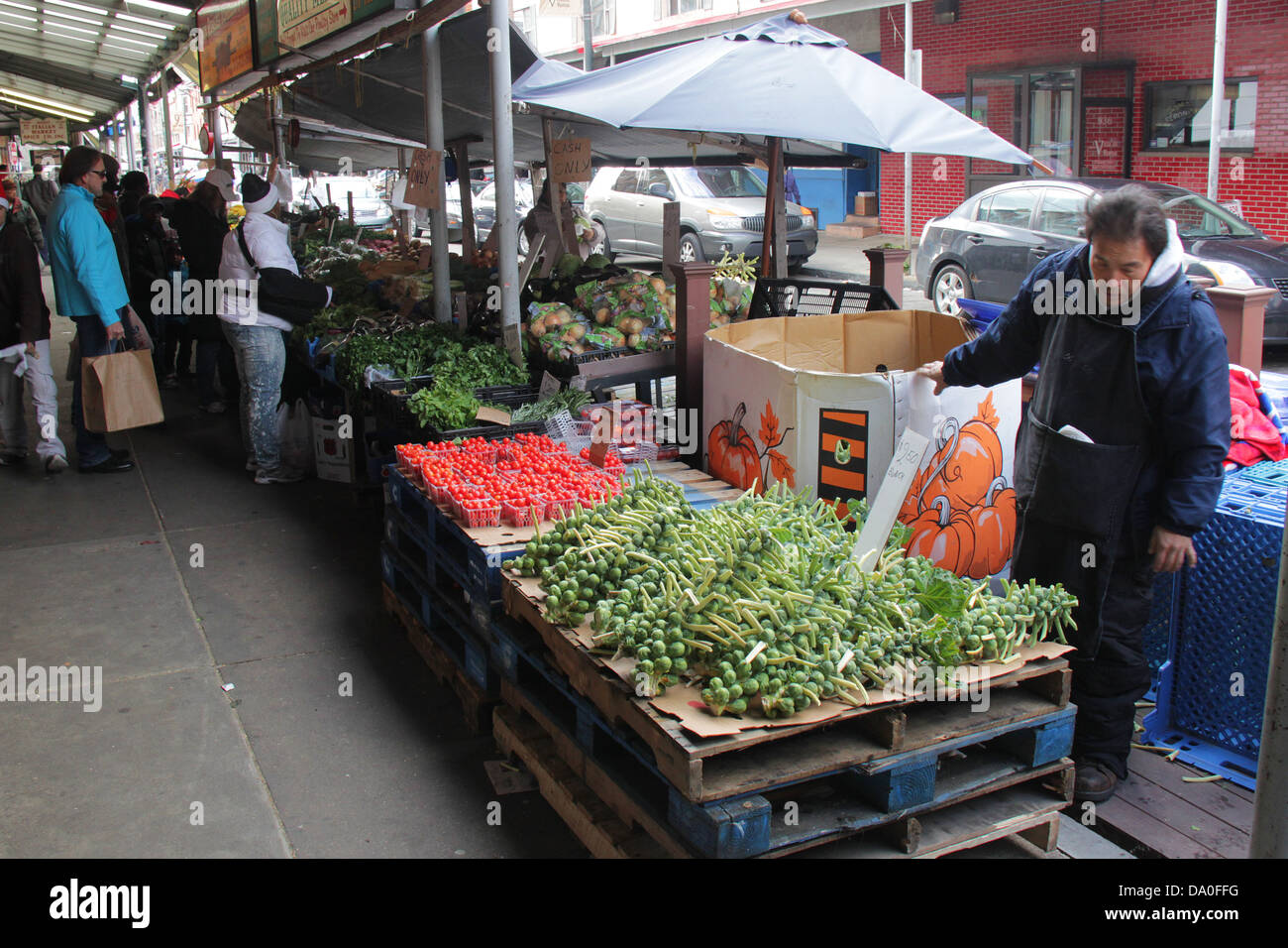 9th street italian market hi-res stock photography and images - Alamy