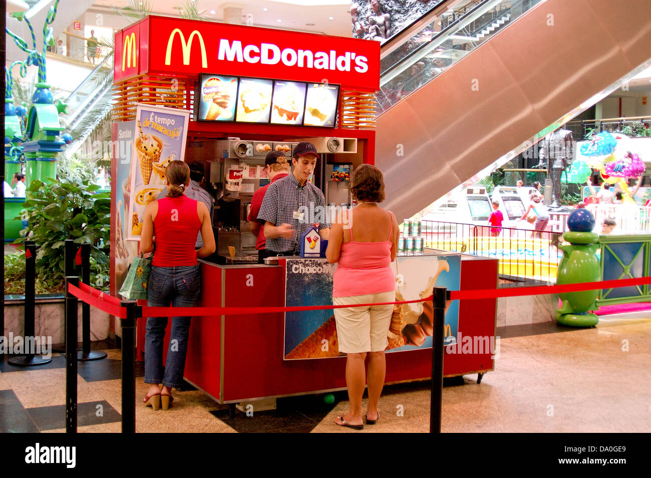 Mall in santos hi-res stock photography and images - Alamy