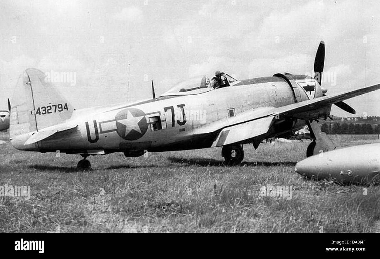 Republic p 47d 30 ra thunderbolt hi-res stock photography and images ...
