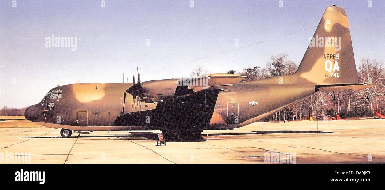 Lockheed c 130b hercules hi-res stock photography and images - Alamy