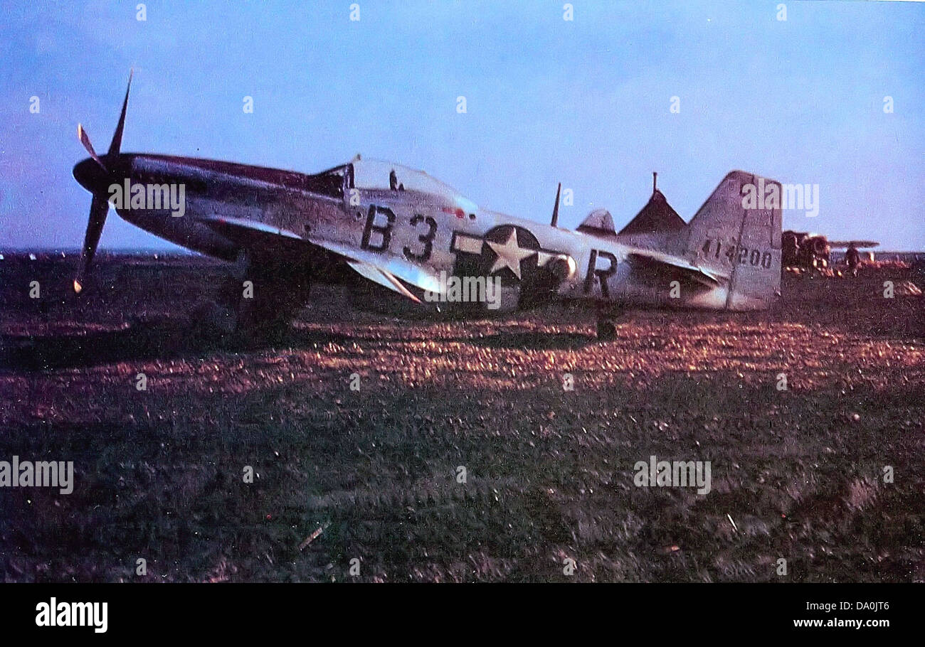 P 51d 10 na hi-res stock photography and images - Alamy