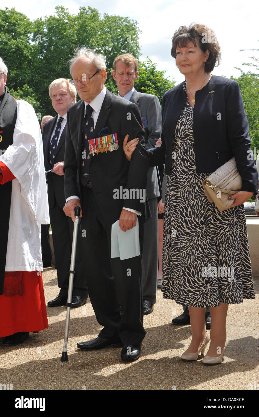 Old comrades hi-res stock photography and images - Alamy