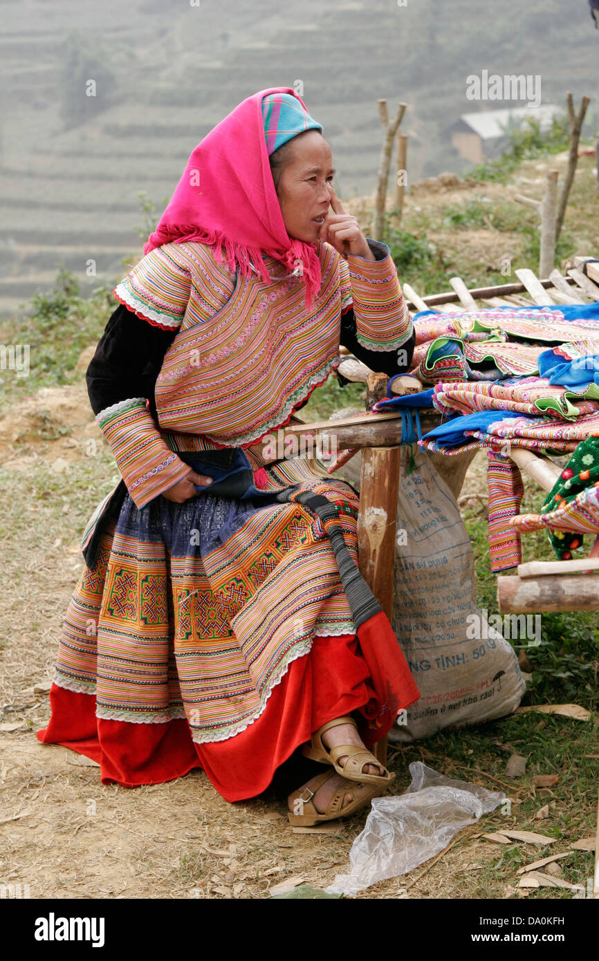 Colorfully dressed Flower Hmong women at the market in Bac Ha, Vietnam ...