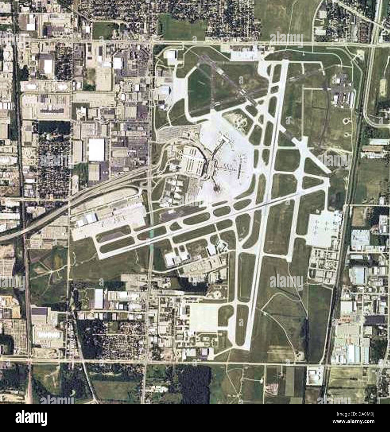 Milwaukee airport hi-res stock photography and images - Alamy