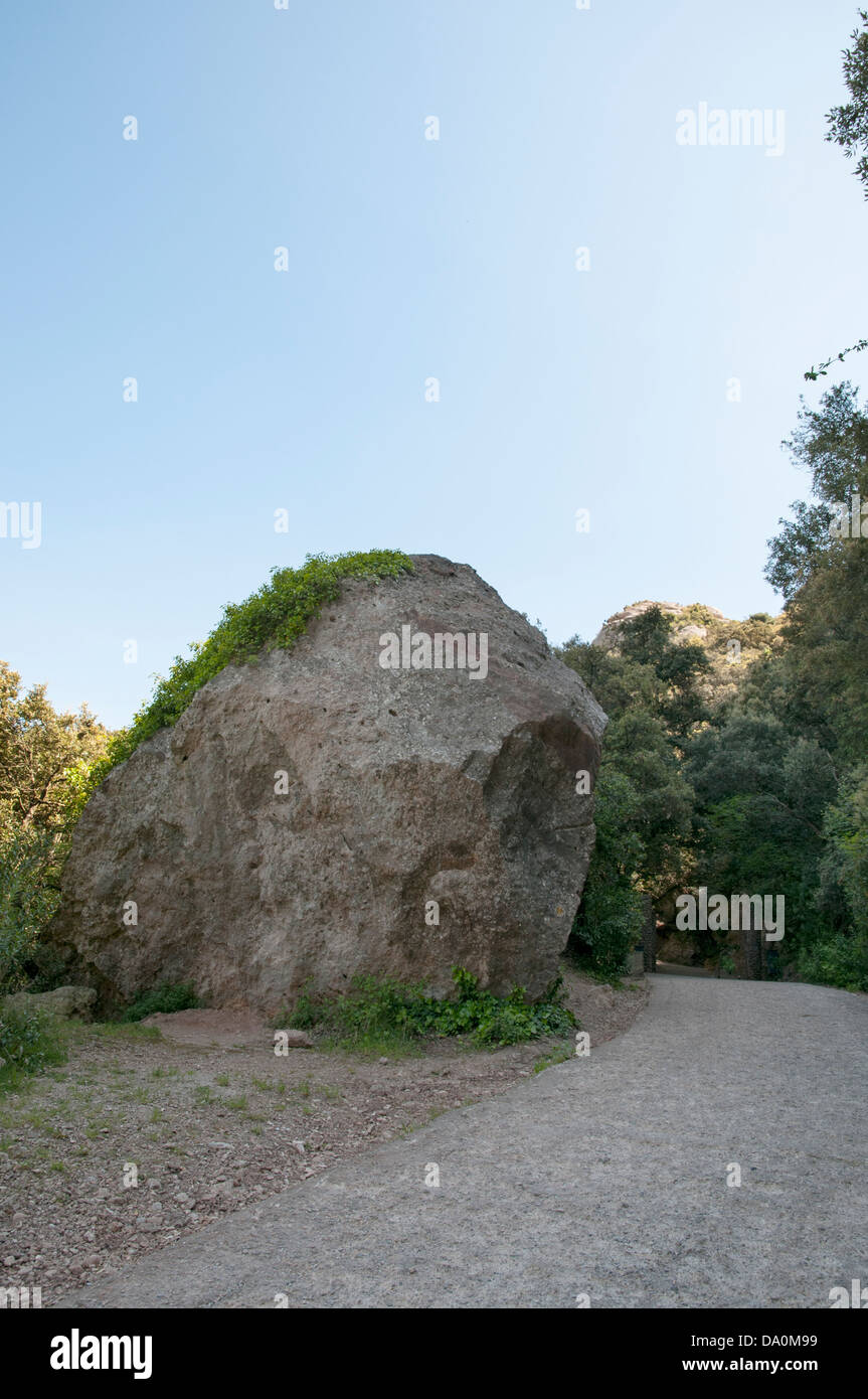 Large round stone hi-res stock photography and images - Alamy