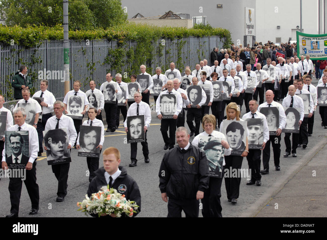 Former ira prisoners carrying photographs of dead comrades hi-res stock ...