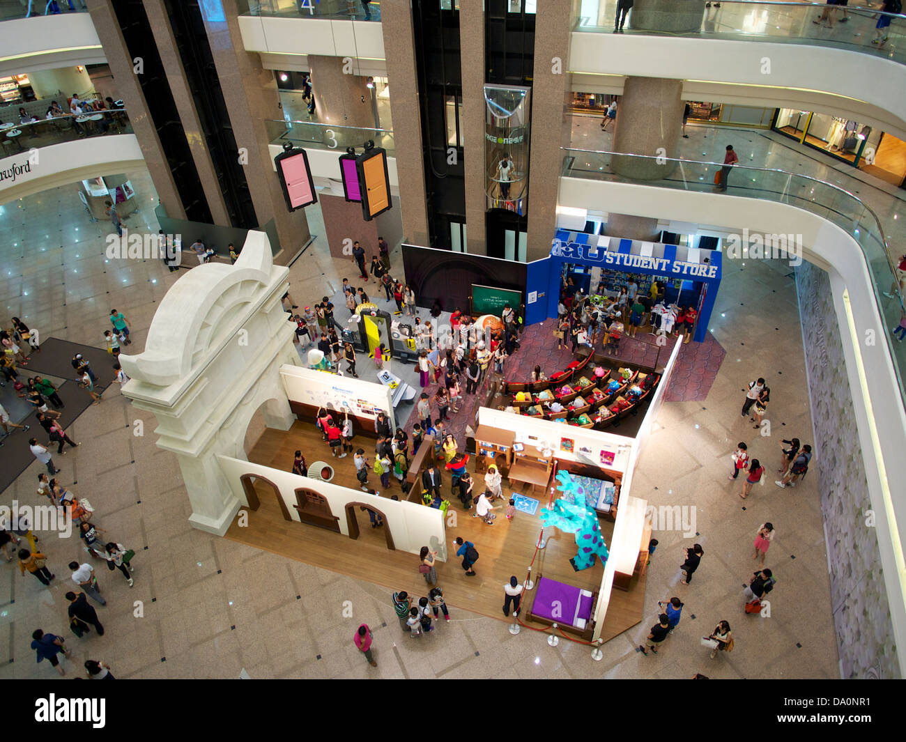Times Square shopping centre in Causeway Bay, Hong Kong Stock Photo - Alamy