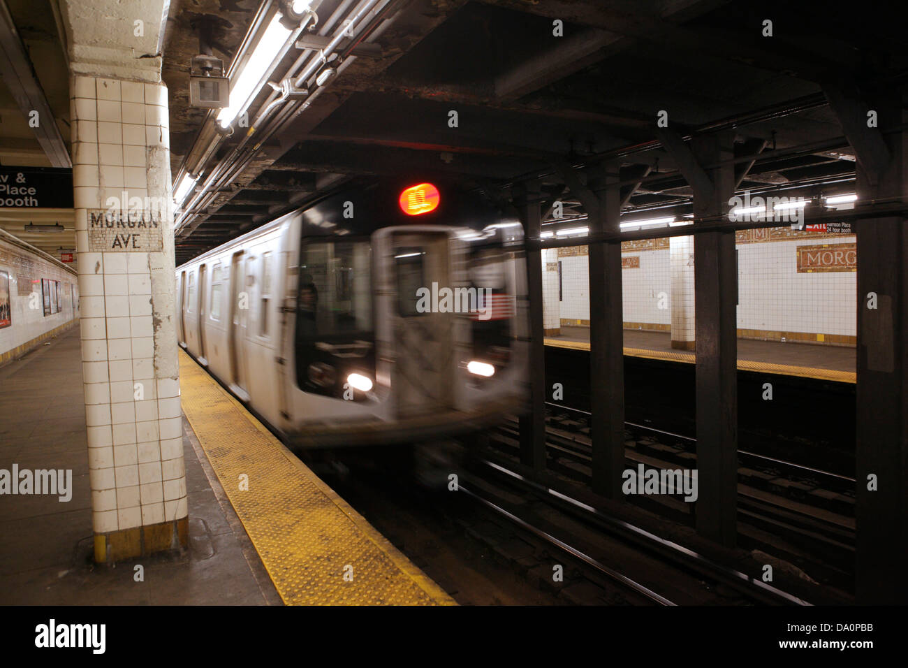 Train mta hi-res stock photography and images - Alamy