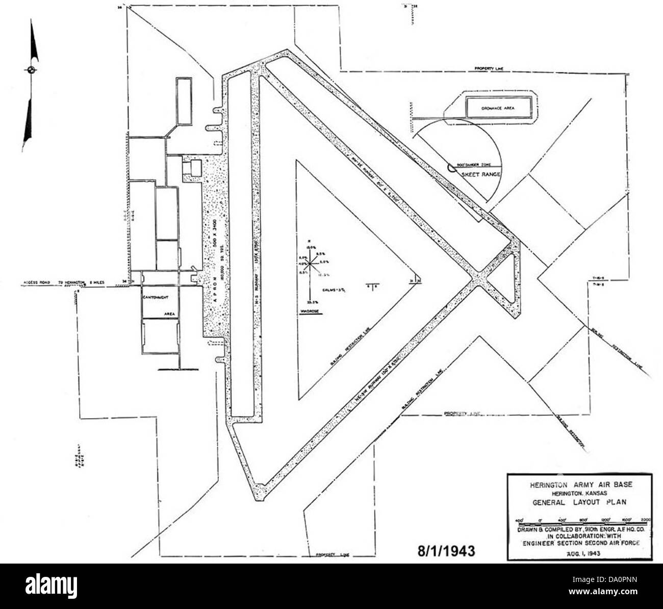 Airfield layout Black and White Stock Photos & Images - Alamy