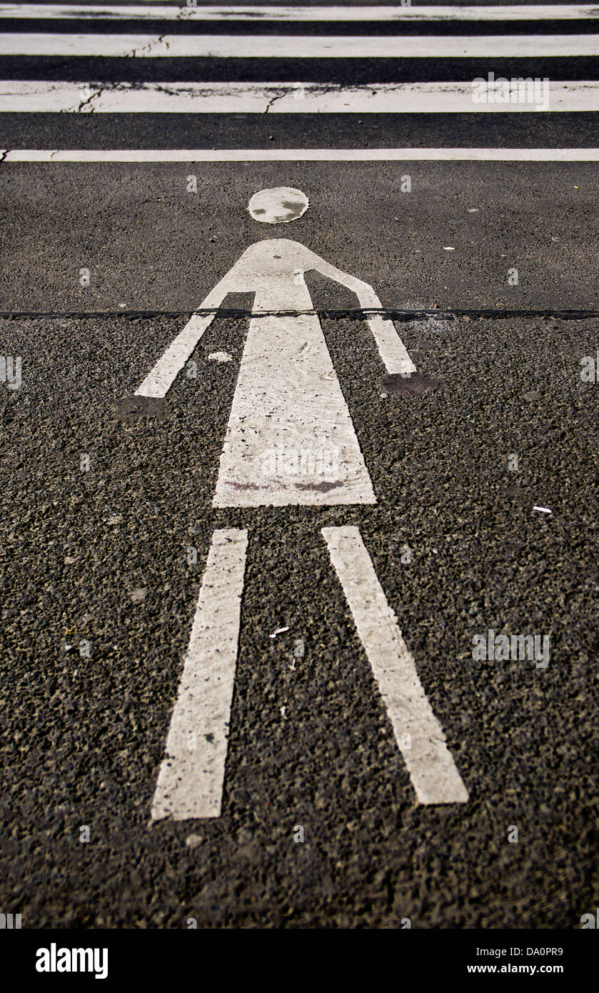 Women crossing pedestrian hi-res stock photography and images - Alamy