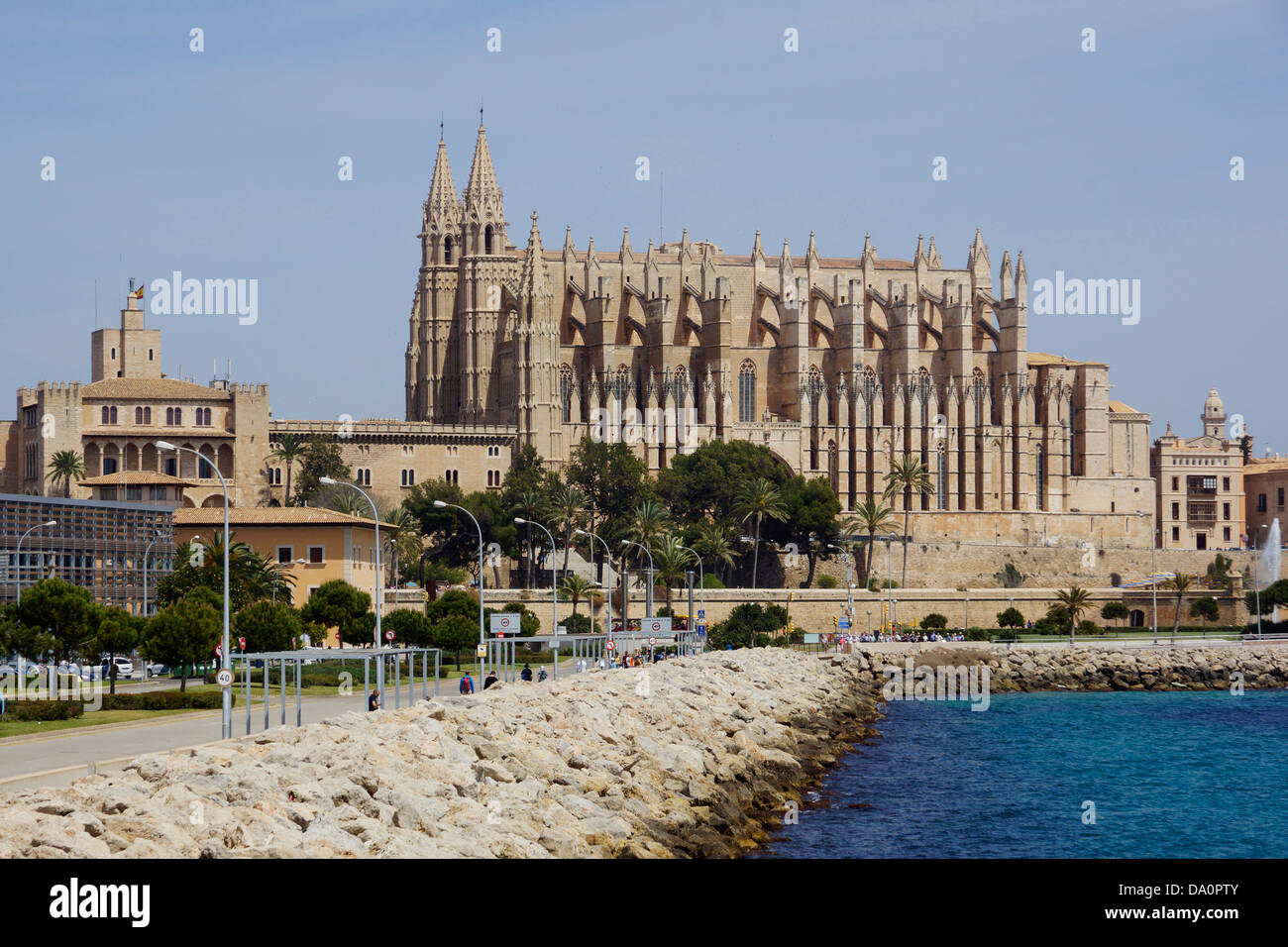 Catedral de santa maria mallorca hi-res stock photography and images ...