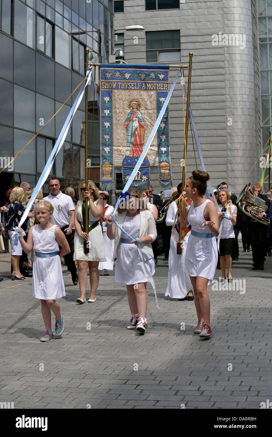 Madonna banner hi-res stock photography and images - Alamy